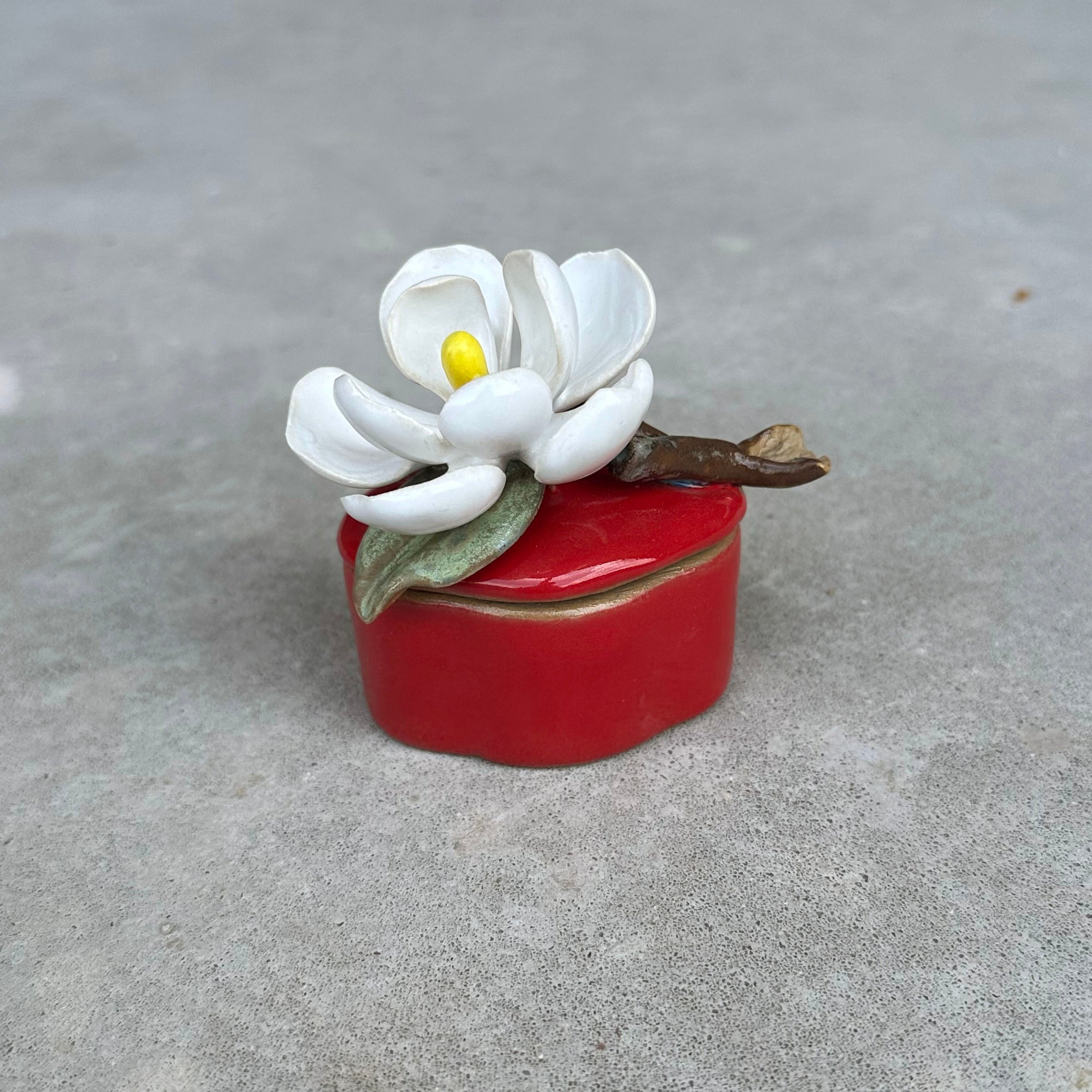 Handcrafted Pottery Magnolia Trinket Box | Vixon's Pottery
